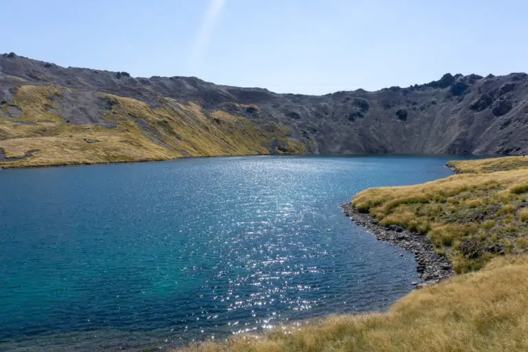 Lake Angelus Hut: one of DOC's prettiest huts - Alice Adventuring